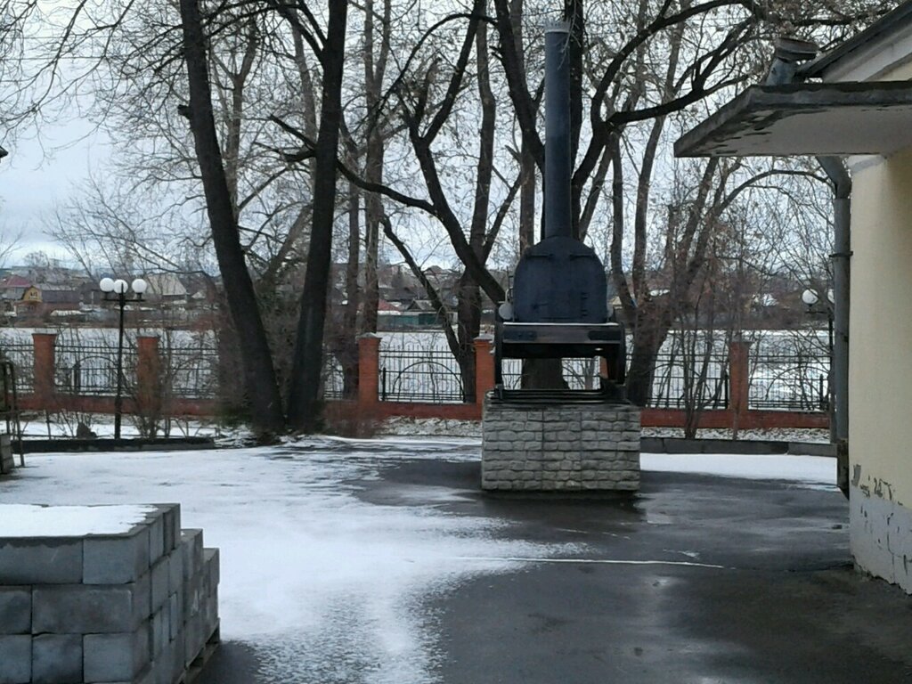 Teknoloji anıtı Макет первого русского паровоза, Nijni Tagil, foto