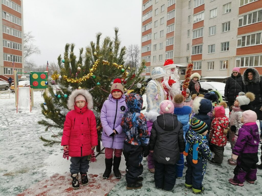 Konut blokları По ул. Звездная, Kursk, foto