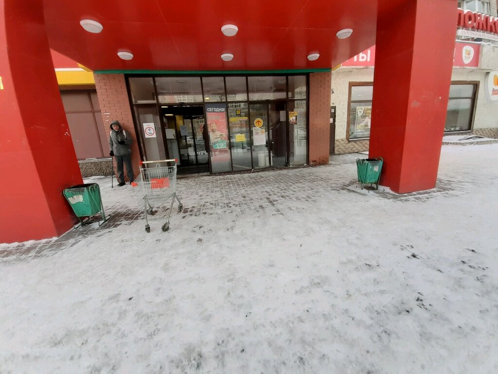 Süpermarket Universam Gorozhanka, Novosibirsk, foto