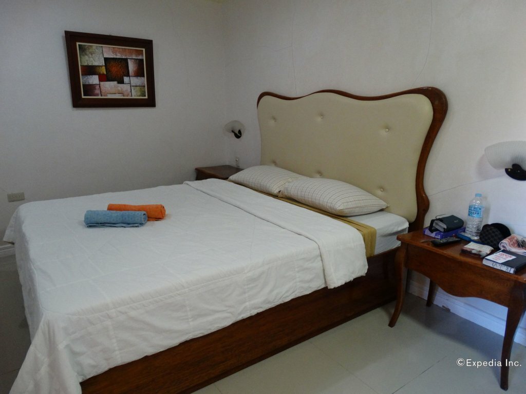 Otel De Loro Inn And Restaurant by RedDoorz, Puerto Princess, foto