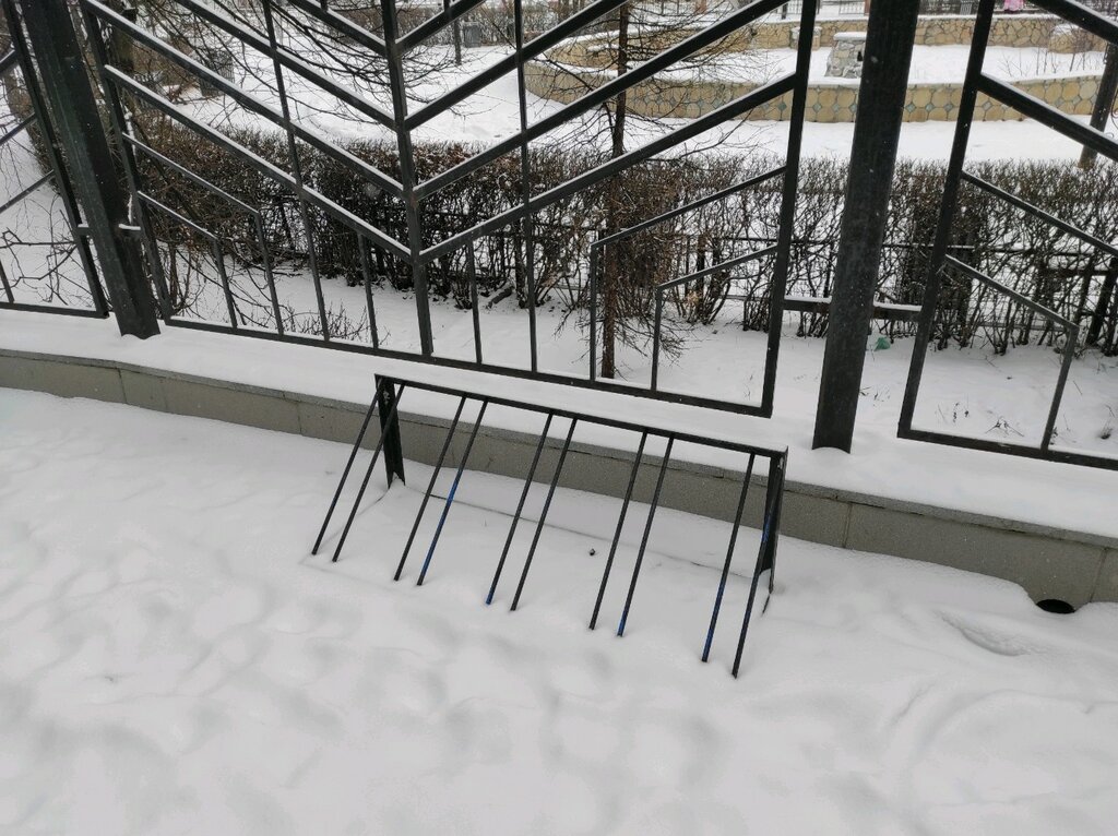 Bisiklet park yerleri Велопарковка, Yekaterinburg, foto