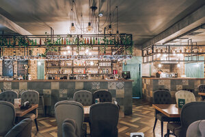 Shishka (ulitsa Bryanskogo Fronta No:18), restoran  Briansk'tan