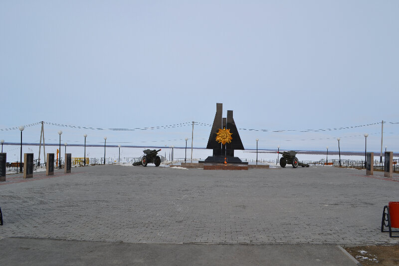Anıt, heykel Мемориал Великой Отечественной войны, Yamal‑Nenets Özerk Bölgesi, foto
