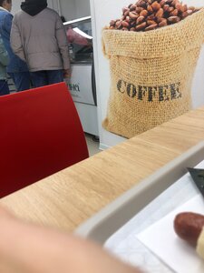 33 Pingvina (Igarskaya ulitsa No:25/4), kafe  Salehard'dan