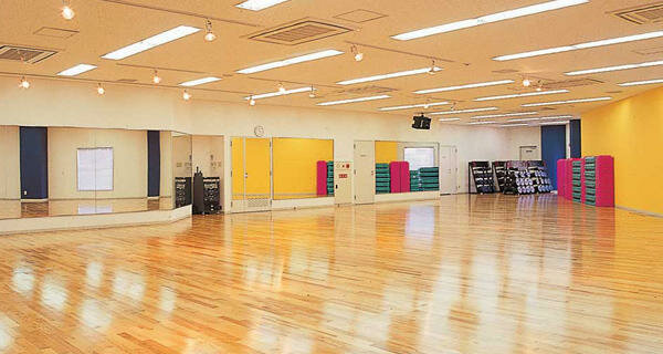 Fitness kulüpleri コナミスポーツクラブ 京橋, Osaka, foto