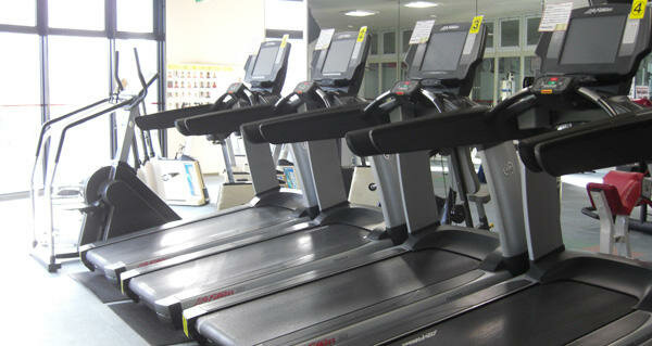 Fitness kulüpleri コナミスポーツクラブ 植田, Nagoya, foto