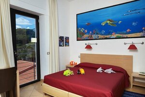 Cala Luna (Sardinia, Nuoro, Lungomare Palmasera), otel  Sardunya'dan