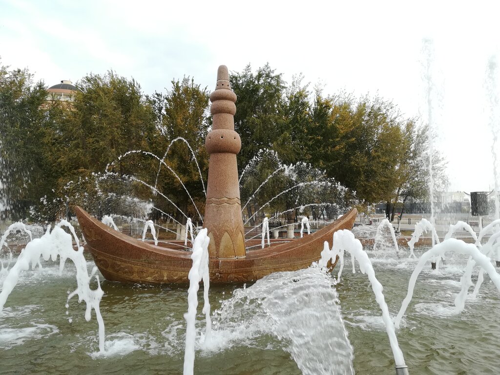 Anıt, heykel Monument to Sultan Beibarys, Atırav, foto