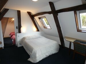 Auberge du Gros Tilleul (Hauts-de-France, Somme, Arrondissement d'Abbeville, Argoules, Place du Château), otel