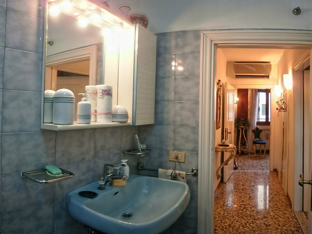 Otel Ve. N. I. Ce. Cera Rio Novo, Venedik, foto