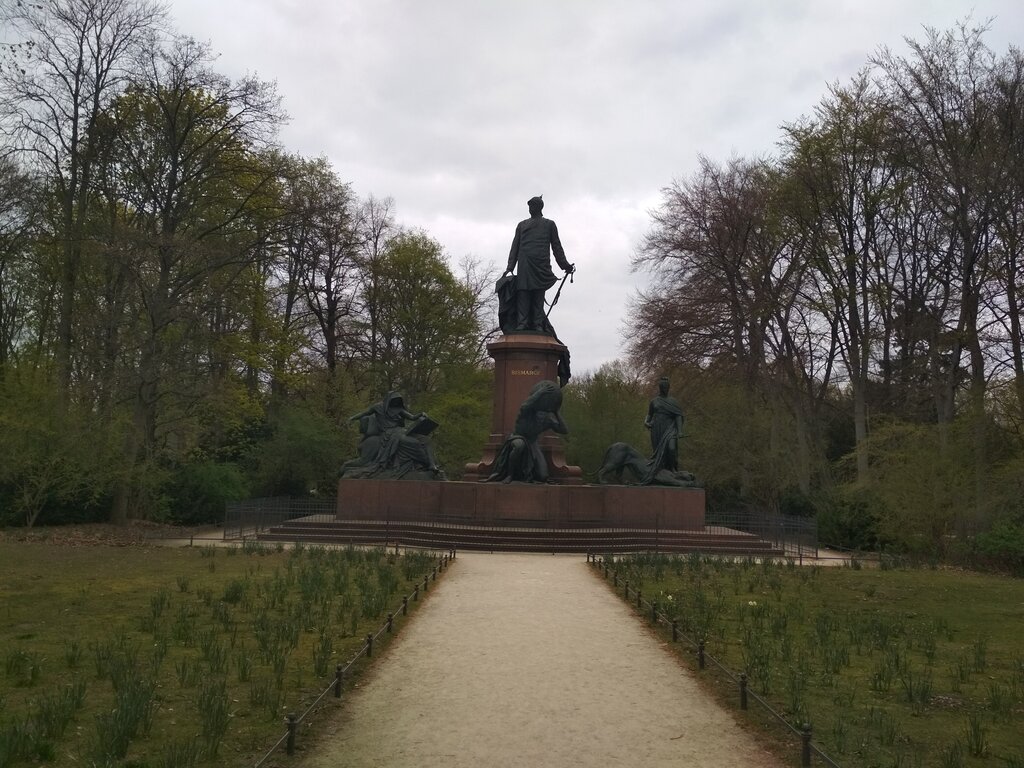 Anıt, heykel Denkmal für Otto von Bismarck, Berlin, foto