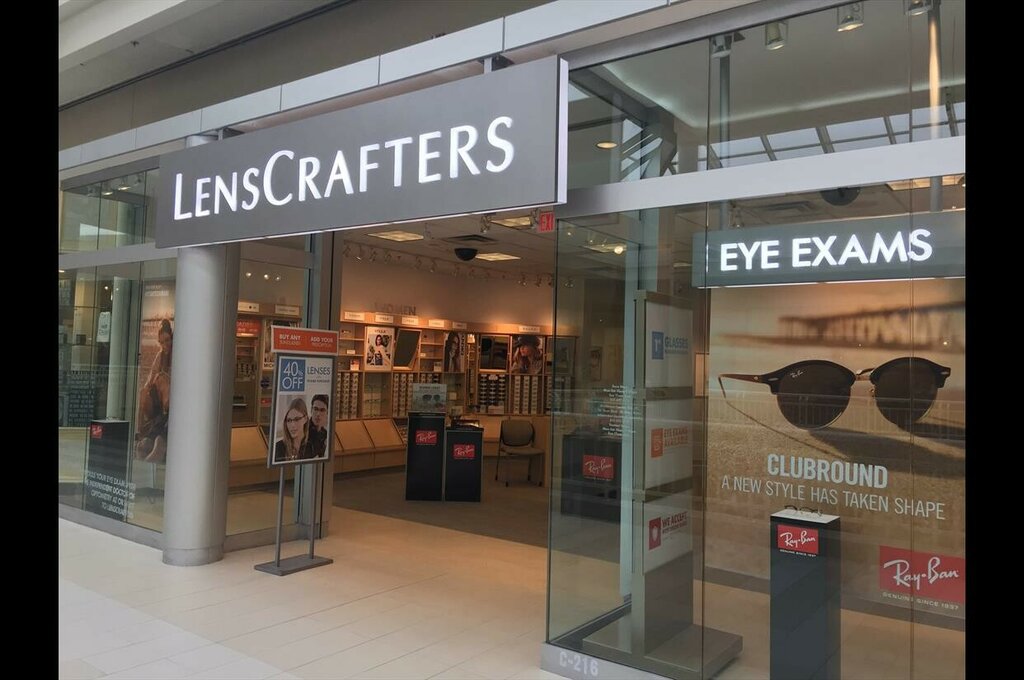 Giyim mağazası LensCrafters, New York Eyaleti, foto