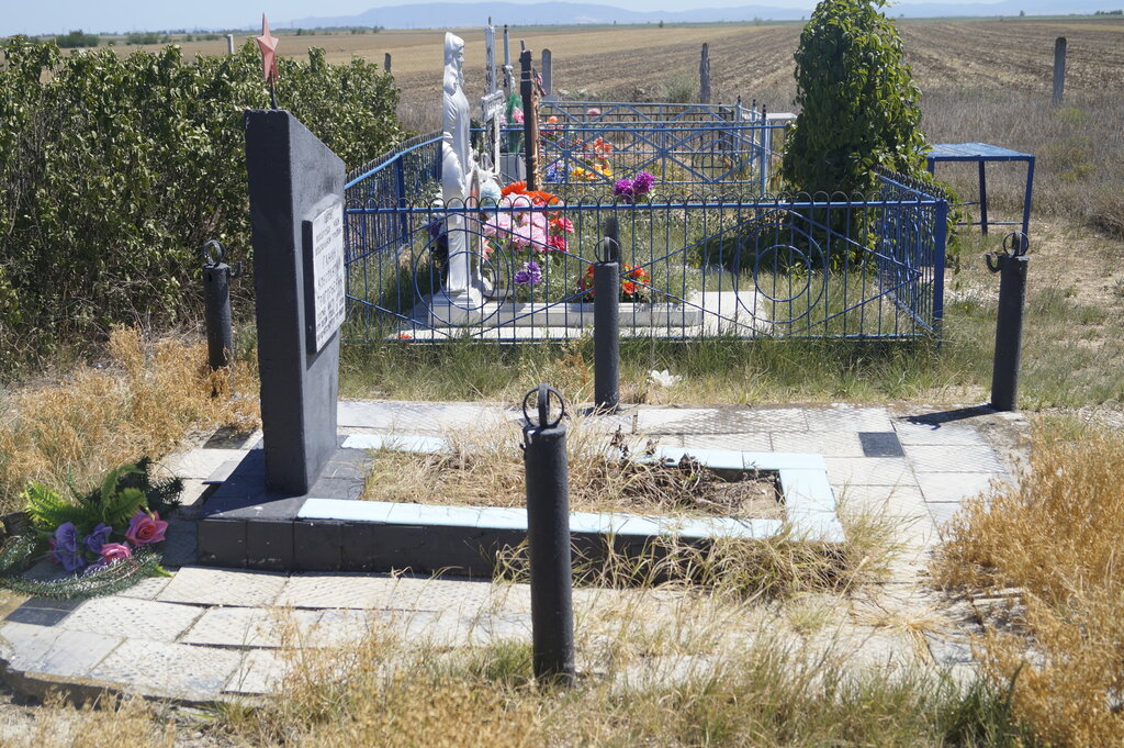 Ünlü kişilerin mezarları Партизан Ганин Константин Григорьевич, Kırım Cumhuriyeti, foto