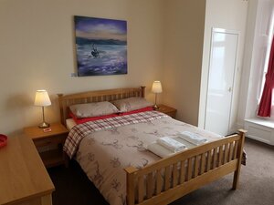 The Osborne (Scotland, Argyll and Bute, Shore Road), otel  İskoçya'dan