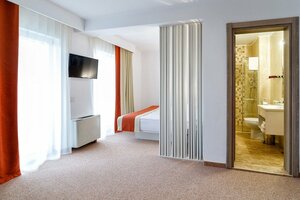 Mera Brise (Constanţa, Mangalia), otel  Dünya'dan