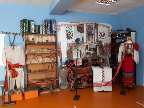 Müzeler ve sanat galerileri Новенский филиал МКУК Ивнянский историко-краеведческий музей, Belgorodskaya oblastı, foto