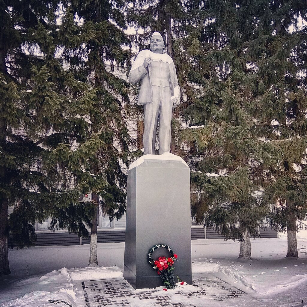 Anıt, heykel В.И. Ленин, Omskaya oblastı, foto
