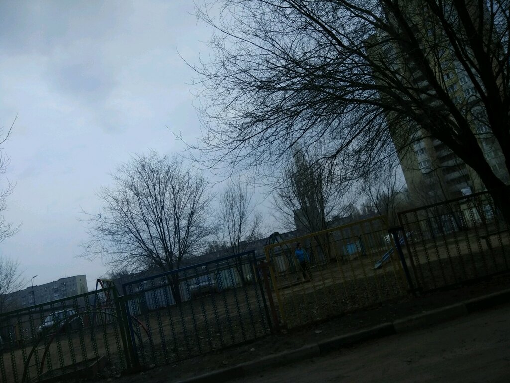 Oyun alanı Playground, Saratov, foto