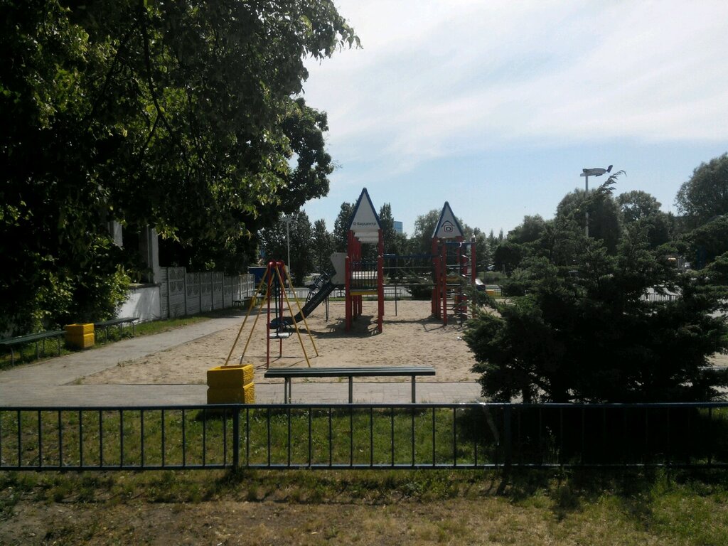 Oyun alanı Детская площадка, Kaliningrad, foto