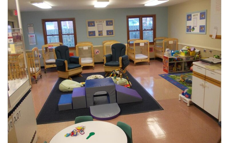 Ortaokul East 62nd KinderCare, Indianapolis, foto