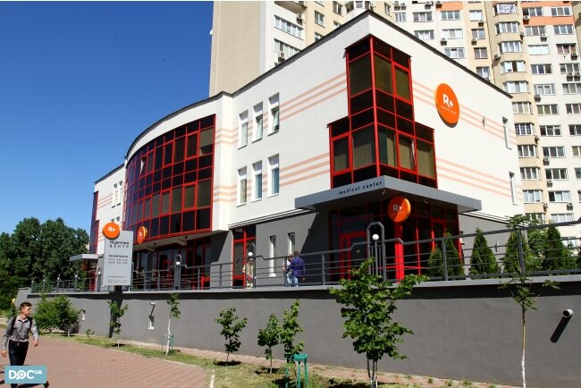 Tıp merkezleri ve klinikler R+ Medical Network, Kiev, foto