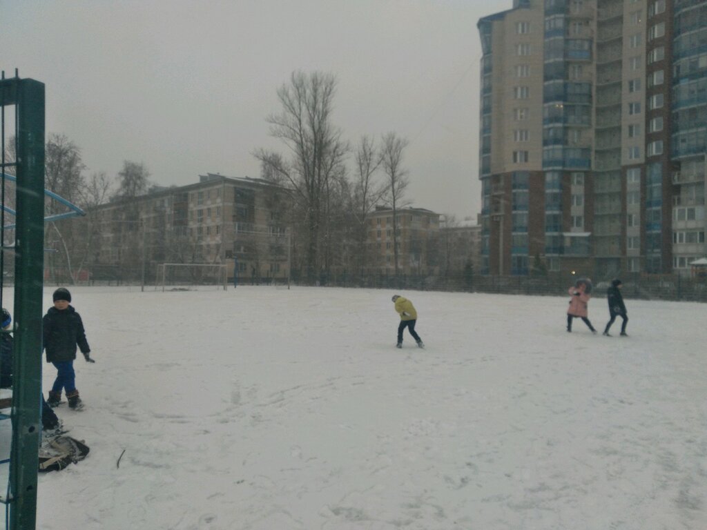 Spor alanı Стадион школы № 484, Saint‑Petersburg, foto