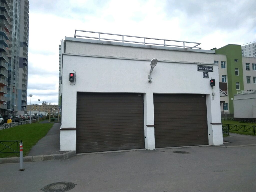 Otoparklar Parking lot, Saint‑Petersburg, foto