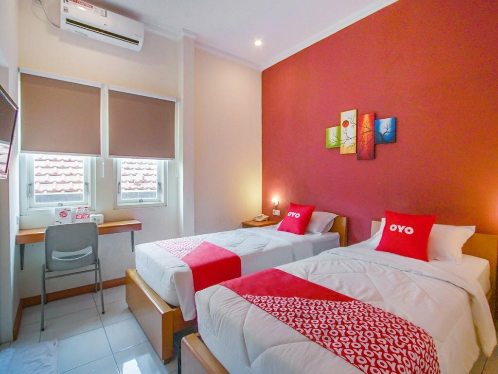 Otel Oyo 3798 Fif-fa Inn Pisang Kipas, Malang, foto