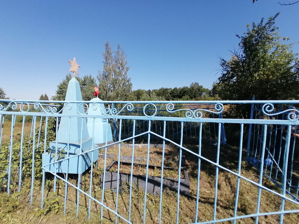 Anıt, heykel Братская могила, Tambovskaya oblastı, foto