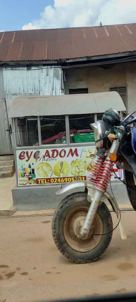 Kuruyemiş, atıştırmalık, kuru meyve Eye Adom Pastries, Kumasi, foto