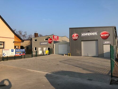 Otomobil servisi Schneider Automobile, Saksonya‑Anhalt, foto