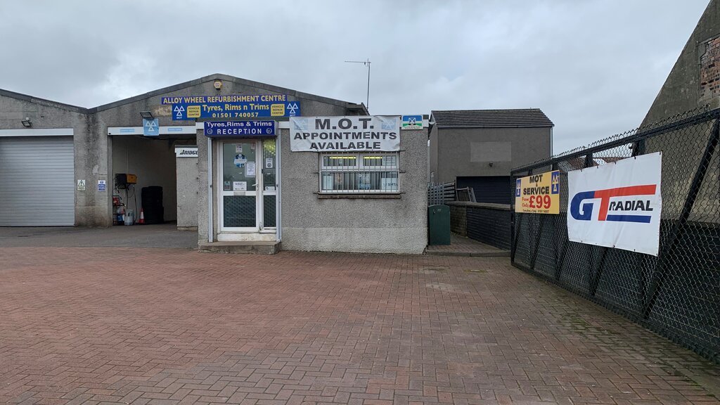 Otomobil ekspertizi Tyres Rims N Trims Limited, Batı Lothian Konseyi, foto