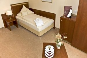 Mercator-Hotel (North Rhine-Westphalia, Heinsberg, Gangelt, Burgstraße), otel  Kuzey Ren‑Vestfalya'dan