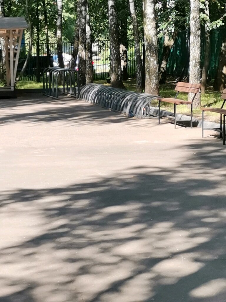Bisiklet park yerleri Velosipednaya parkovka № 34122 Litsey № 1158, Moskova, foto