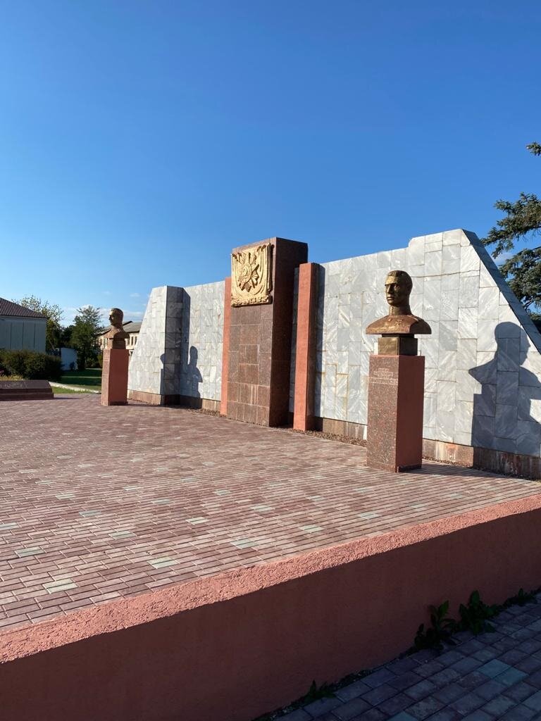 Anıt, heykel Односельчанам, павшим в Великой Отечественной войне, Kırım Cumhuriyeti, foto