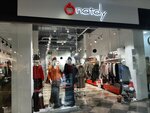 Nataly (Севастопольская улица No:62, корп. 3), giyim mağazası  Simferopol'dan (Akmescit'ten)