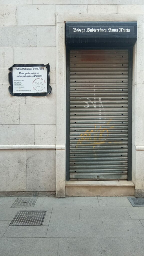 Şarap ve içki toptan satışları Bodega Subterranea Santa Maria, Kastilya ve Leon, foto