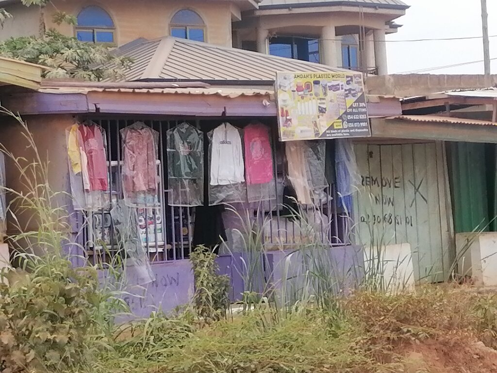 Süpermarket Amoah's Plastic World, Dünya, foto