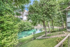 Totally Tubular CRC 303 2 Bedroom Condo by RedAwning (Texas, Comal County, New Braunfels), otel  New Braunfels'ten