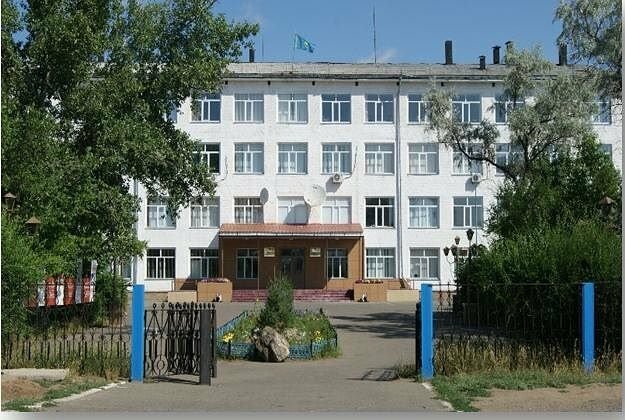 Yüksekokul Higher Innovative Agricultural College Ertis, Pavlodar eyaleti, foto