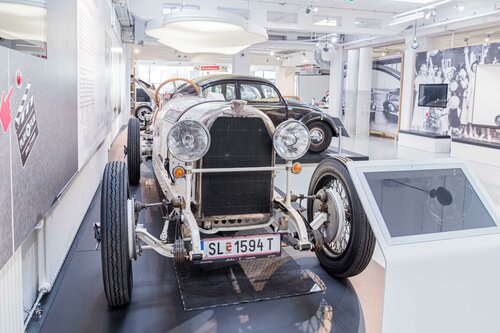 Müzeler ve sanat galerileri Fahrraum - Ferdinand Porsche Erlebniswelten, Dünya, foto