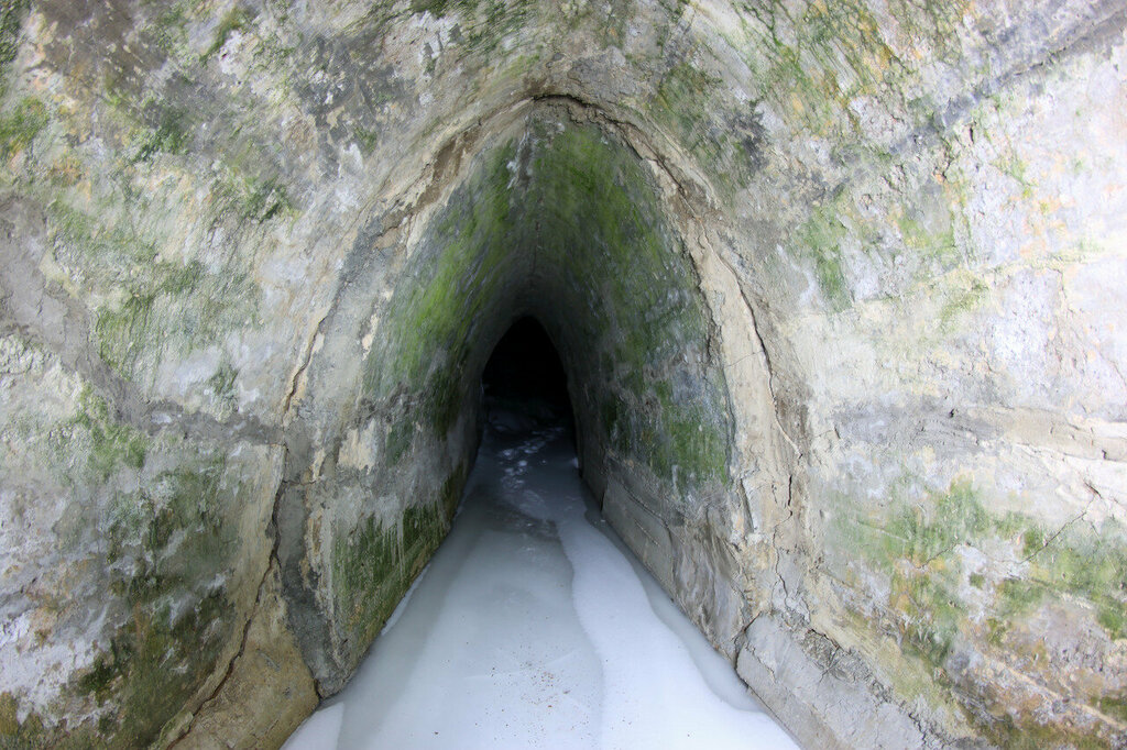 Unutulmaz olayların yeri Дренажный тоннель арочного типа, Udmurtiya, foto