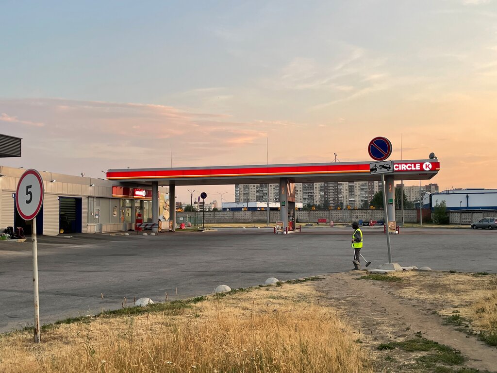 Benzin istasyonu Circle K Russia, Saint‑Petersburg, foto