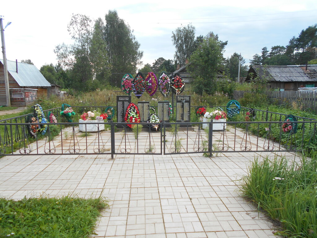 Anıt, heykel Погибшим землякам, Saint‑Petersburg ve Leningradskaya oblastı, foto