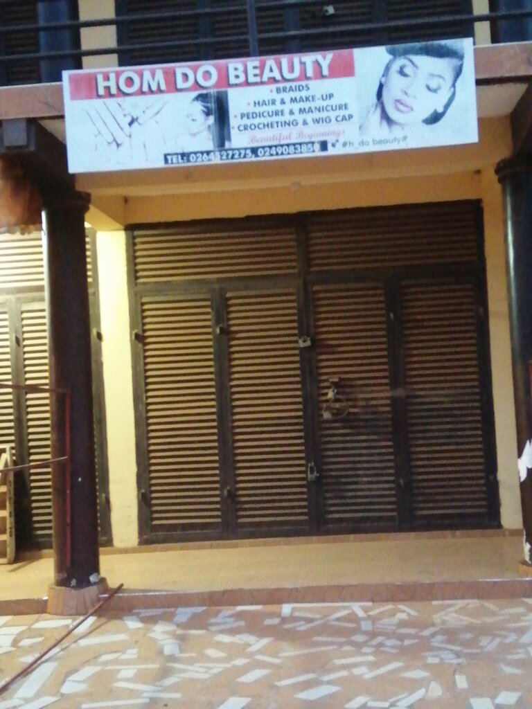 Stil uzmanı, makyöz Hom Do Beauty, Dünya, foto