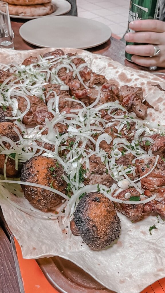 Kafe Shish Kebab Tavern, Barnaul, foto