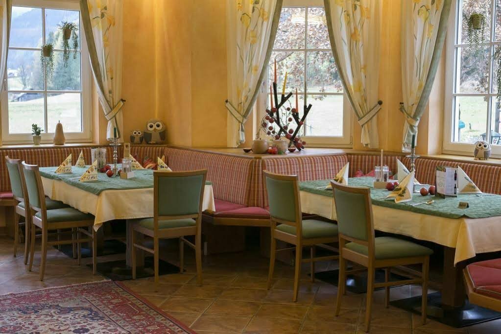 Otel Gasthof Wiesenhof, Dünya, foto