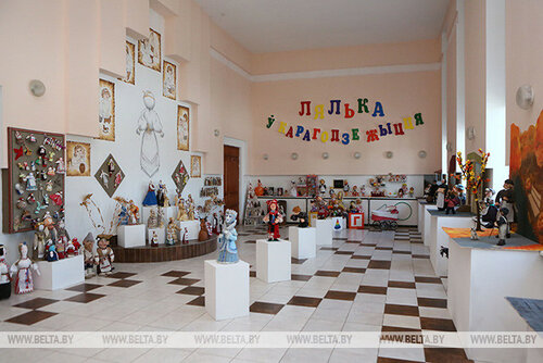 Müzeler ve sanat galerileri Doll Museum Lyal'ka u karagodze zhytstsya, Grodnenskaya oblastı, foto