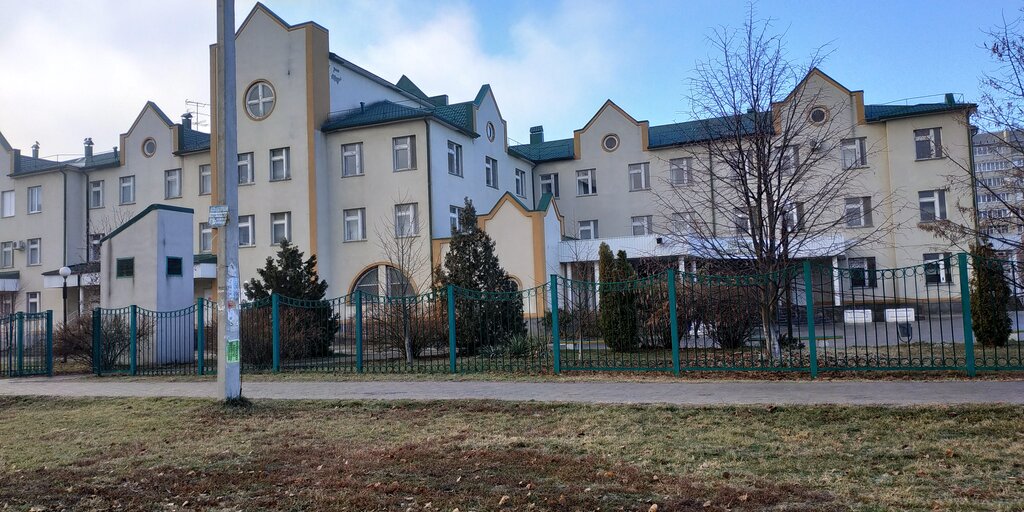 Çocuk poliklinikleri Detskaya poliklinika, Georgievsk, foto