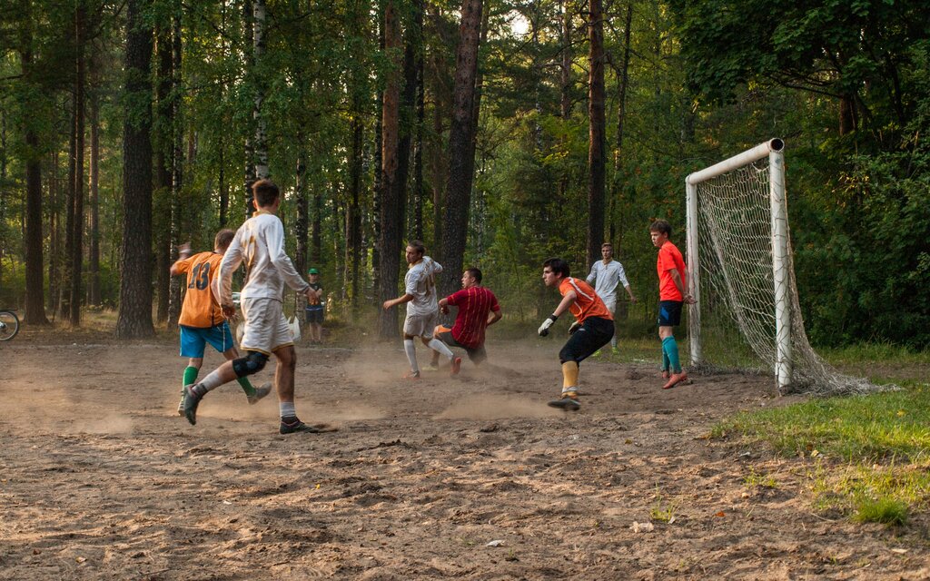 Spor alanı Футбольное поле, Saint‑Petersburg ve Leningradskaya oblastı, foto